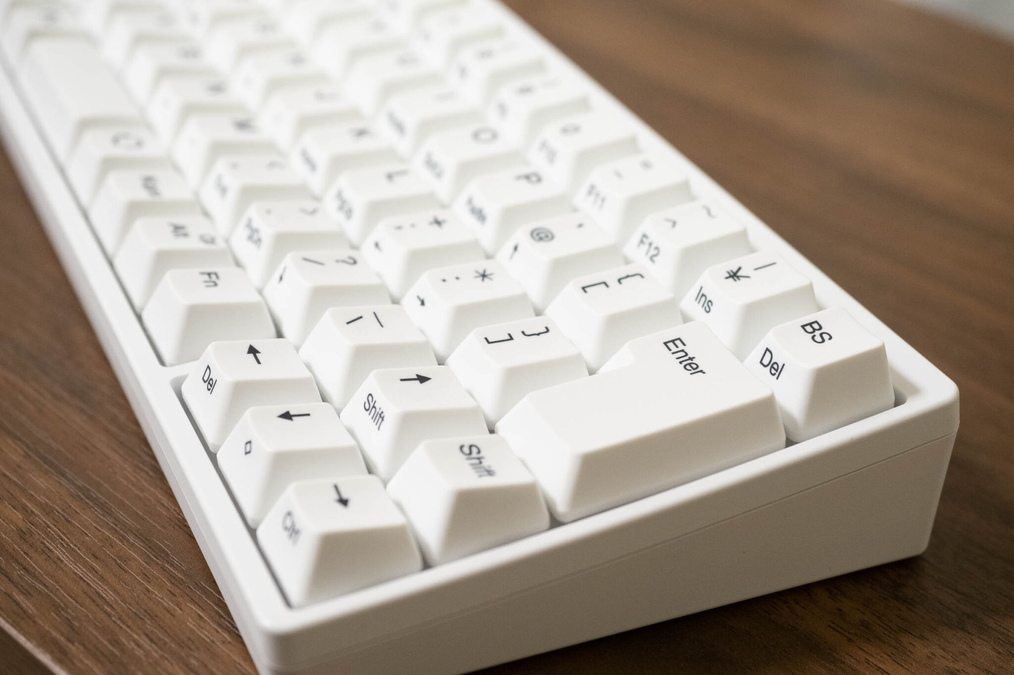 真っ白な「HHKB 雪」が進化して定番モデル！新発売の雪を白や墨とも比較するぞ！ - むねさだブログ